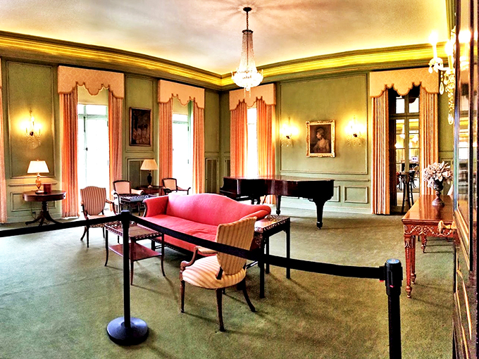 "Tickle the ivories." This grand piano is waiting for its Billy Joel moment. Sing us a song, you're the Piano Man!