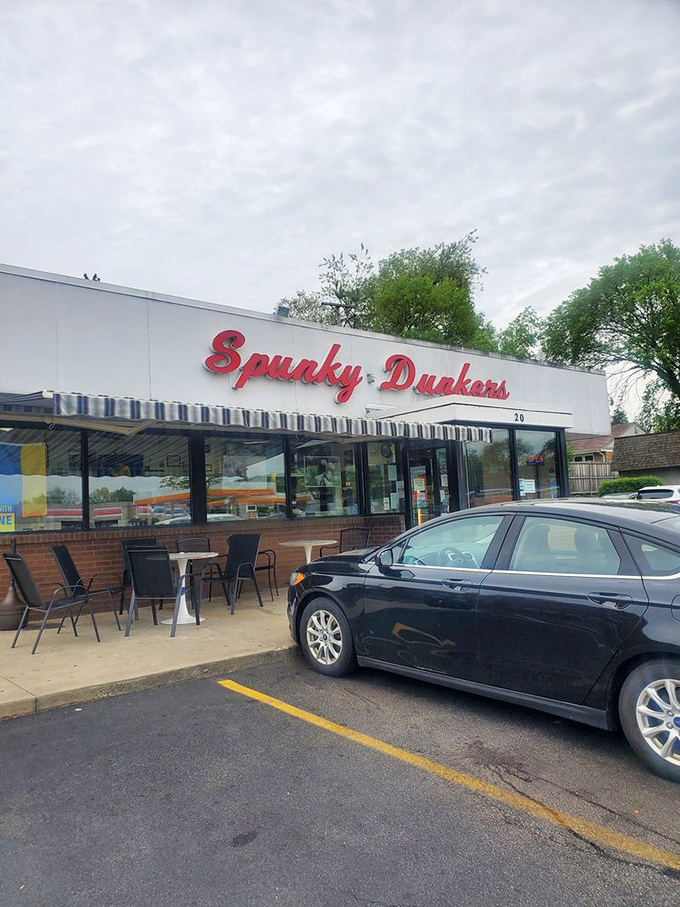 Al fresco feasting! These outdoor seats are perfect for enjoying your donuts while people-watching and contemplating life's sweetest mysteries.