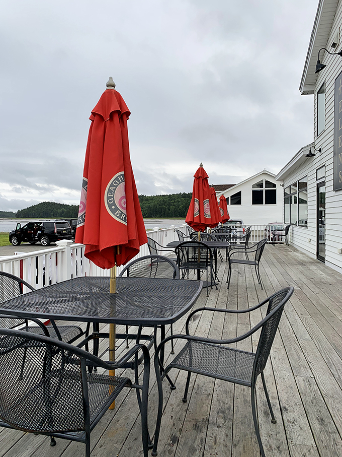 Seaside dining at its finest. Helen's patio offers a side of ocean breeze with your meal &ndash; no extra charge for the view!