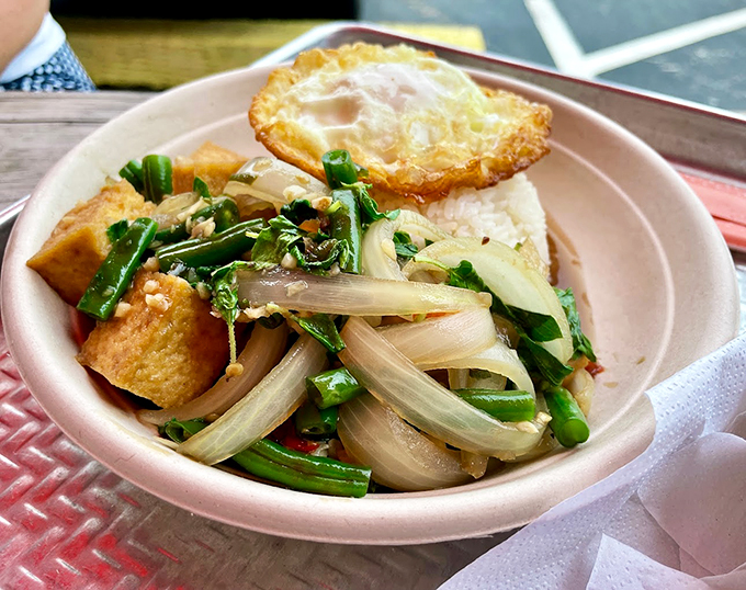 Green, mean, and ready to make your taste buds scream (with joy)! This basil stir fry is bringing the heat to the Sunshine State.