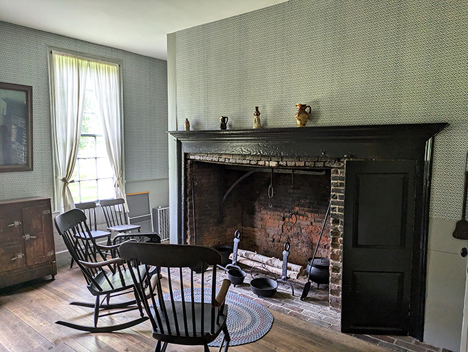 Gather 'round, folks! This fireplace has more stories to tell than your grandpa after his third cup of coffee.