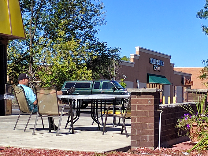 Al fresco dining, diner-style. Because sometimes you need a side of fresh air with your side of fries.