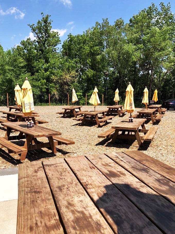 Sunshine and smoky aromas. This outdoor seating area is perfect for savoring your barbecue while soaking up some vitamin D. Al fresco never tasted so good!