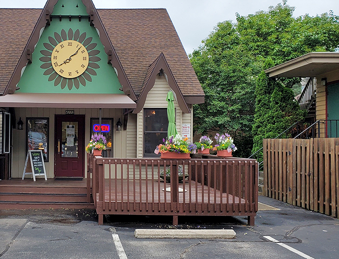 Flower boxes and outdoor seating? This patio is giving serious European vibes. All that's missing is a beret and a baguette under your arm.