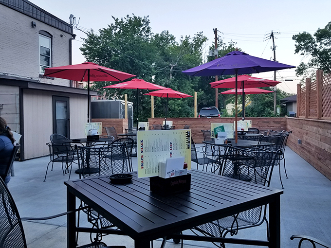Al fresco meets al-lobster-o! The 1029 Bar's patio is the perfect spot to enjoy a sea breeze, even if it's just from the kitchen fan.