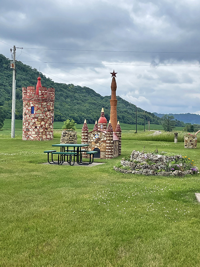 Even the picnic tables here are on an art trip. Who knew lunch could come with a side of surreal?