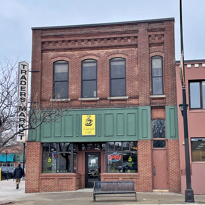 Cross-cultural pit stop: Where your taste buds can travel without leaving Minneapolis.