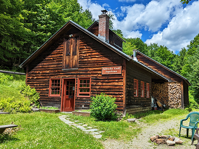 Nebraska Knoll Sugar Farm: Where log cabins and liquid gold collide. It's like Lincoln's birthplace, but stickier!