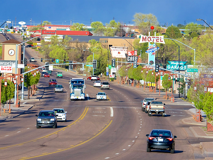 High country haven: Show Low deals a winning hand of pine forests, lakes, and small-town charm.