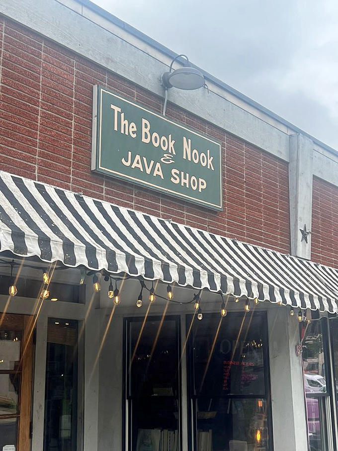 A literary pit stop with a caffeine kick &ndash; the ideal break on your Michigan adventure.