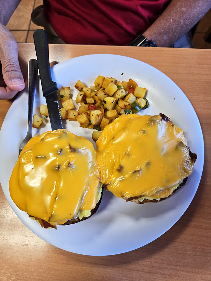 Eggs Benedict, you've outdone yourself! This plate is so pretty, it belongs in the Louvre. The breakfast wing, of course.