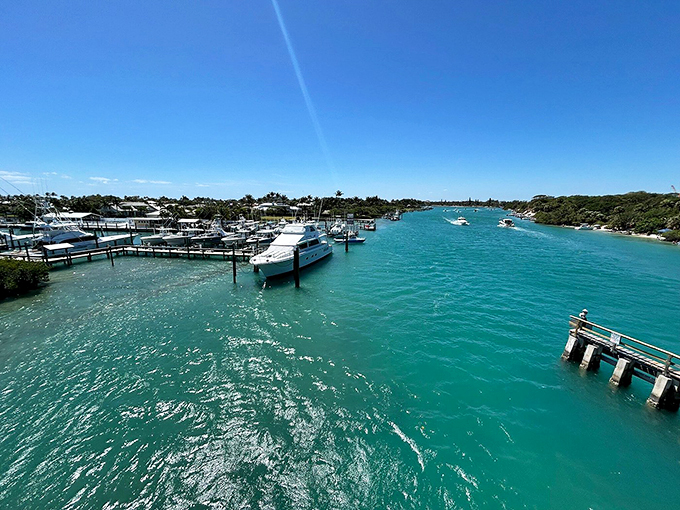 Boat parking only! This marina looks like a floating neighborhood for seafaring snowbirds.