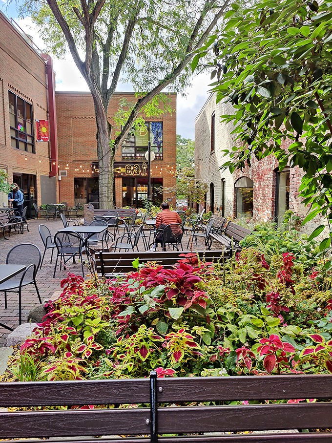 Dine al fresco in floral splendor! Kerrytown's patio is the perfect spot for people-watching and petal-gazing.
