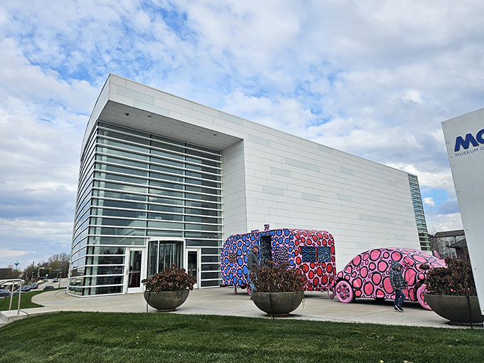 From traditional landscapes to cutting-edge installations, this museum paints a vivid picture of Wisconsin creativity.