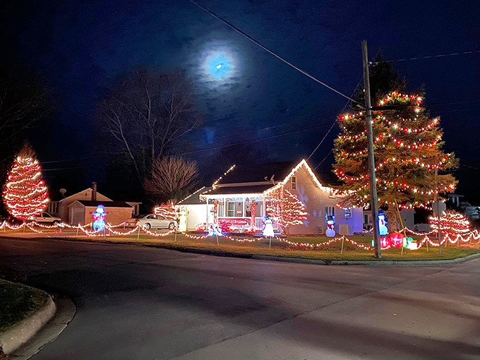 Who needs GPS? Just follow the glow to Princeton's dazzling holiday displays.