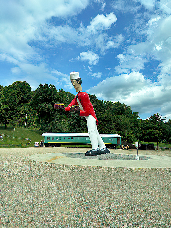 14 bobblehead and the train