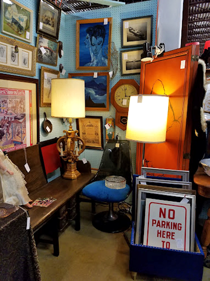 Illuminating the past! This lamp-laden corner is a beacon of mid-century style. It's lit, as the kids say (do they still say that?).