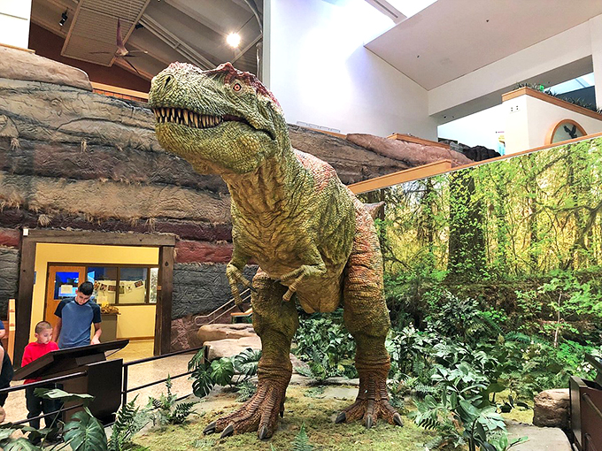 "The original king of the jungle!" This T. rex model brings the Cretaceous period roaring to life. Suddenly, your neighbor's barking dog doesn't seem so bad.