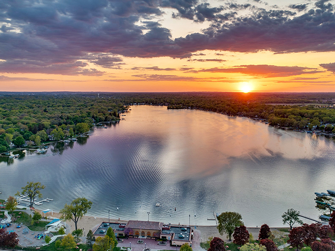 Bird's eye bliss: From up here, Crystal Lake looks like a sapphire set in an emerald landscape. No Instagram filter needed!