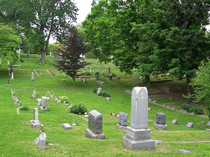 Alton City Cemetery: The "Greatest Hits" of 19th-century Illinois. You half expect to bump into Mark Twain's ghost, probably looking for material.