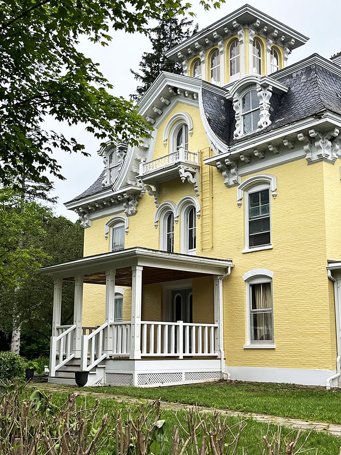 Victorian charm meets ghostly farm in this butter-yellow beauty. Warning: May cause unexpected desire to buy a haunted house.