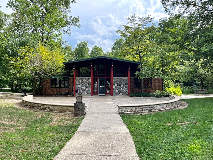 Prairie paradise with a presidential twist. Even the squirrels look more distinguished here.