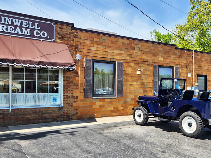 Ice cream with a side of small-town charm! Even the local Jeep knows where to park for the best scoops in town.