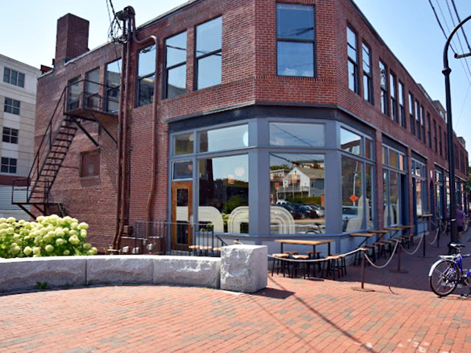 The Honey Paw: where brick-and-mortar meets culinary magic. This corner of Portland is serving up slices of Asian-inspired heaven, Maine-style!