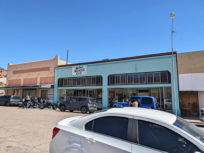 The Bisbee Breakfast Club: Where locals and tourists alike flock for a taste of breakfast heaven.
