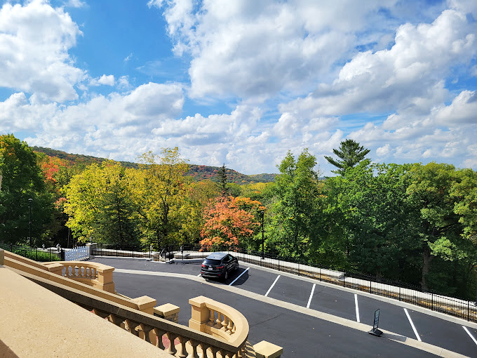 Parking with a view? At Mayowood, even your car gets to enjoy the scenery. Talk about a classy pit stop!
