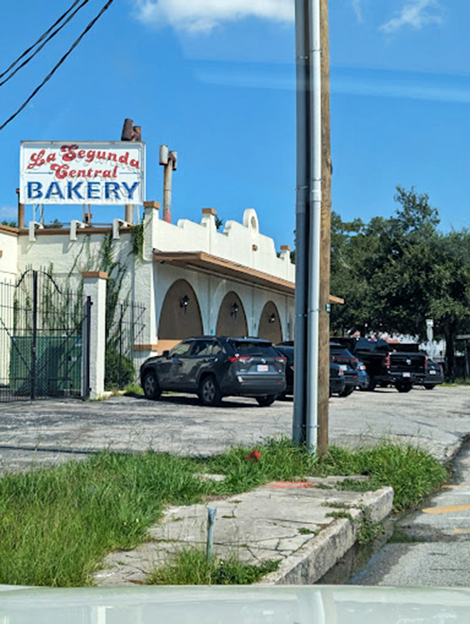 More than just a sign – it's a beacon of baked goodness! La Segunda stands proud, ready to welcome hungry travelers into its aromatic embrace. Your taste adventure starts here!