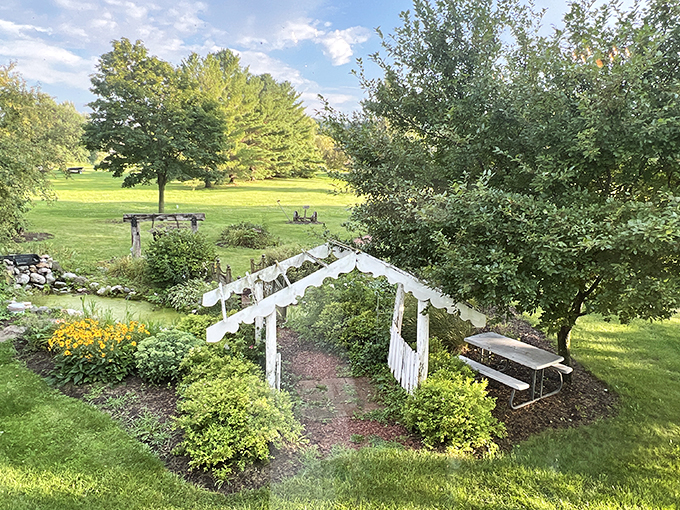 A slice of pastoral paradise, perfect for walking off that schnitzel. Or dreaming about your next meal!