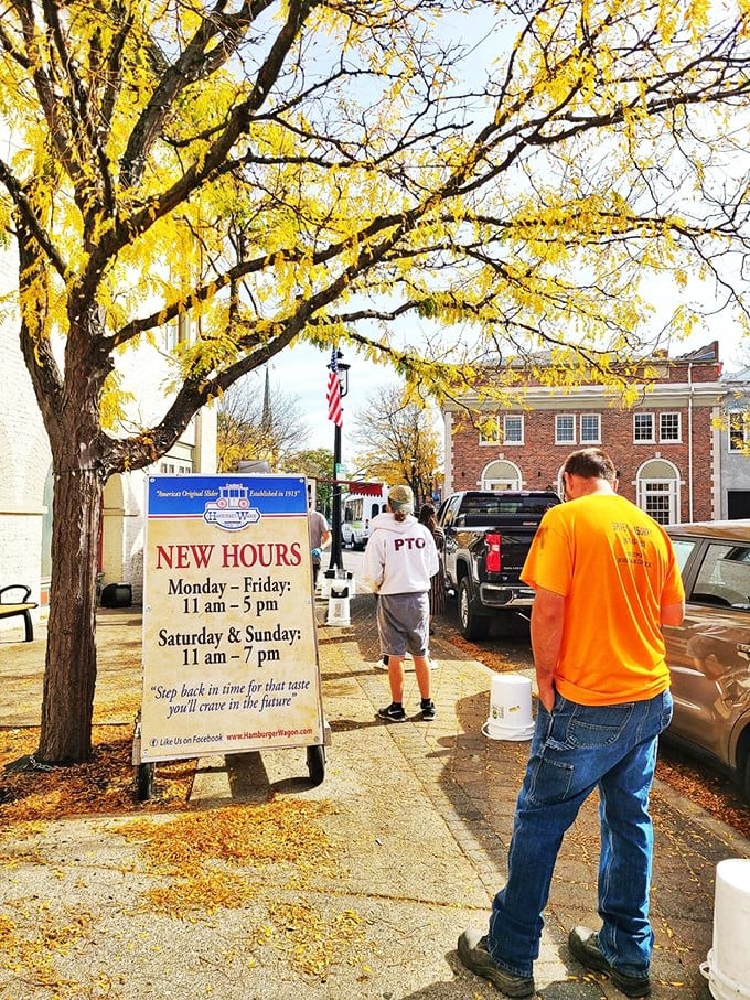 Mark your calendars, set your alarms! These golden hours are your ticket to burger bliss – don't miss out on this "meaty-orite" event!