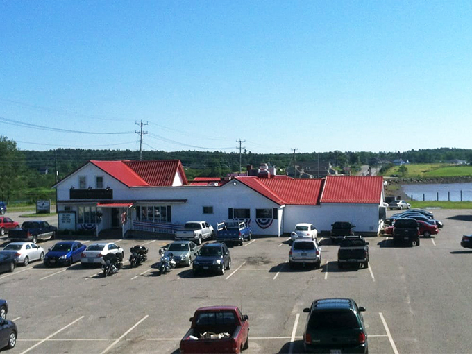 If heaven had a parking lot, it might look like this. Helen's bustling lot is a testament to its delicious reputation.