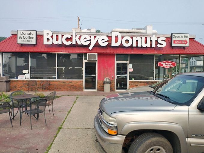 The promised land of pastries awaits! This 24-hour oasis of deliciousness is always ready to satisfy your sweet tooth.