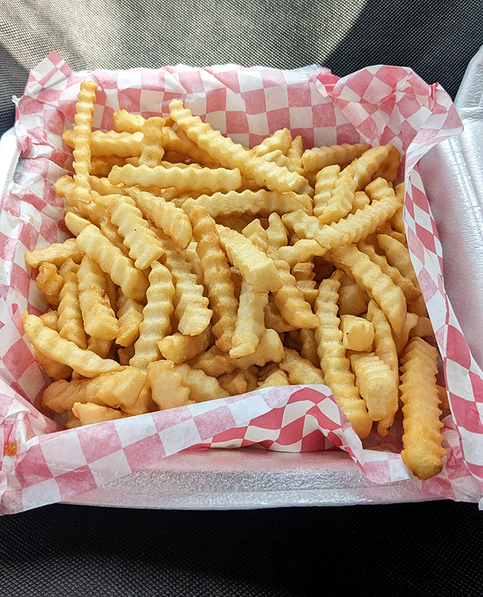 Crinkle-cut fries: the rebellious cousin of the straight-cut family. They're not just fries; they're an edible rollercoaster for your mouth!