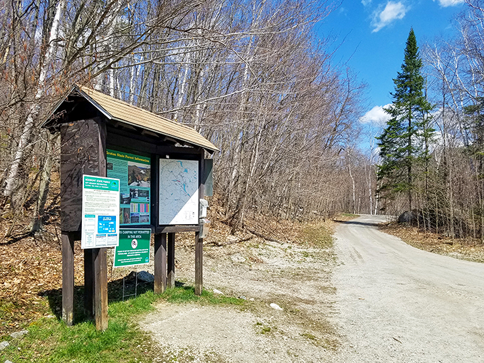 Your adventure starts here! This info board is like GPS for hikers &ndash; minus the robotic voice telling you to make a U-turn.