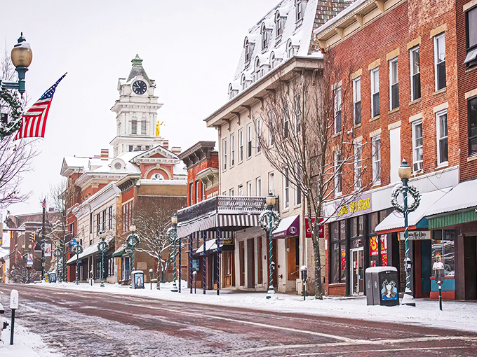 Athens: Brick-lined streets and twinkling lights? It's like Norman Rockwell and Clark Griswold collaborated on a winter masterpiece!