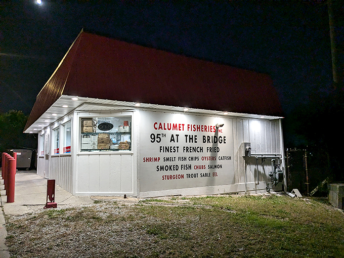 Smoke signals from seafood heaven! This tiny shack under the bridge is serving up oak-smoked delights that'll make your taste buds dance.
