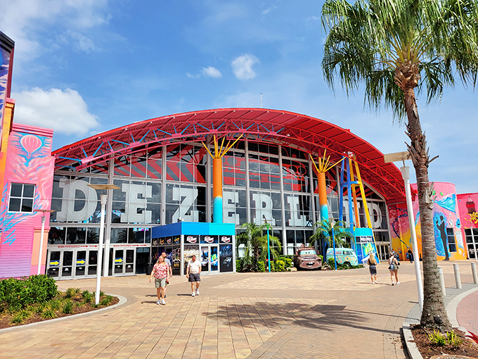 Road trip jackpot! Dezerland's vibrant facade is like stumbling upon a carnival in the heart of Orlando.