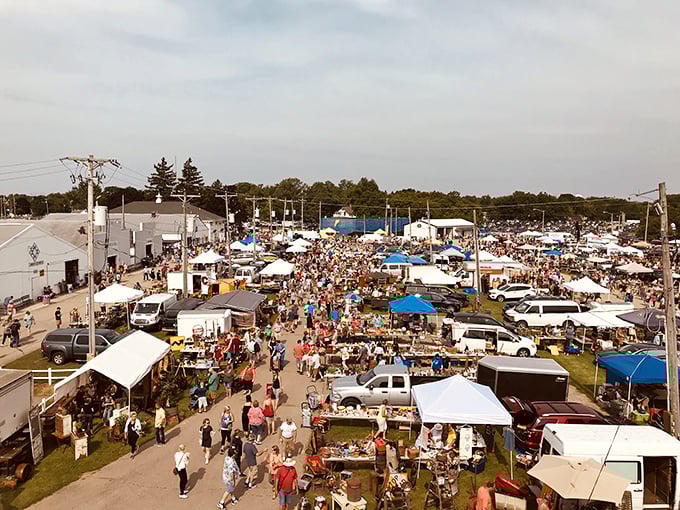 Welcome to bargain paradise! Elkhorn's flea market is a sea of tents, treasures, and temptations for the savvy shopper.