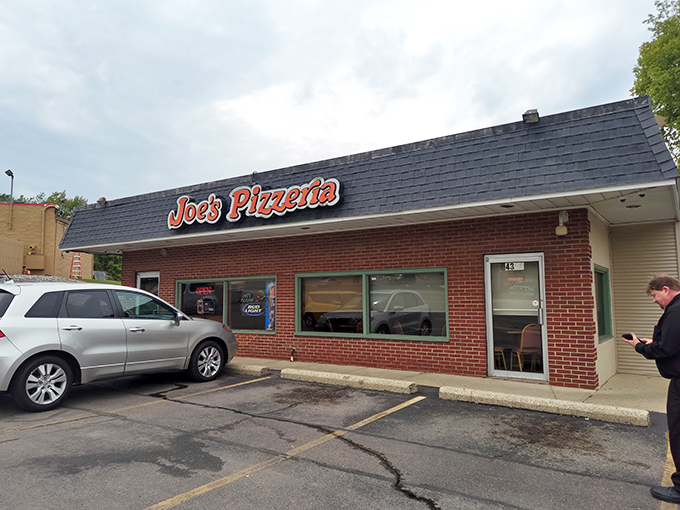 Forget the GPS, follow your nose to Joe's. It's the ultimate detour for dough devotees.
