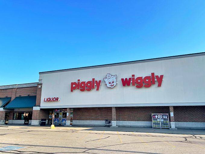 Oink if you love savings! This piggy's got more than just a catchy name&mdash;it's a treasure trove of Wisconsin delights.
