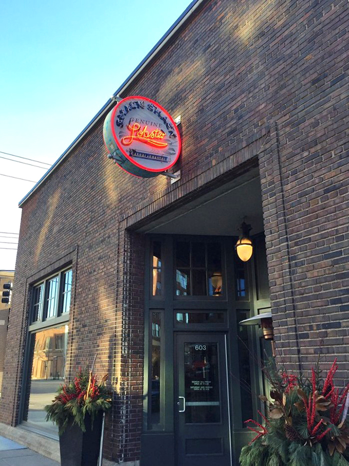 Detour to deliciousness! This lobster landmark is your passport to coastal flavors in the heart of Minneapolis.