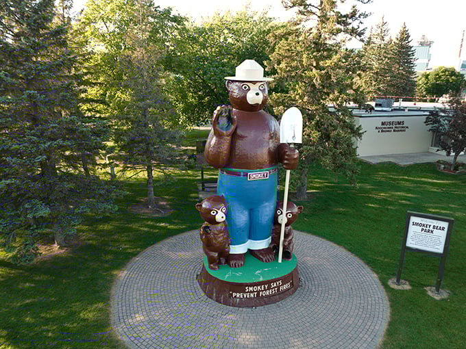 "Only YOU can prevent selfie fails!" Smokey looms large, ready for his close-up with eager tourists.