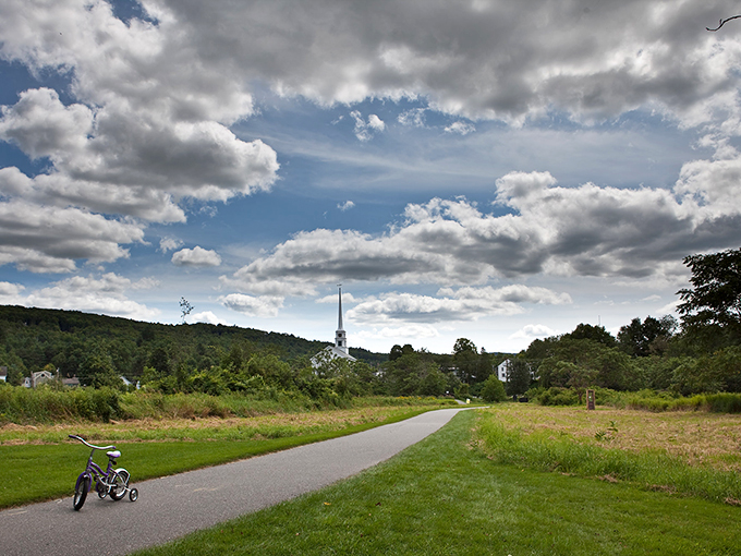 Pedal through postcard-perfect Vermont! This path is so scenic, you'll forget you're exercising.