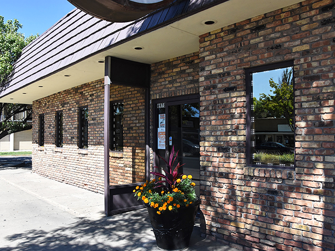 Detour delights await! This soul food sanctuary is the gastronomic equivalent of finding an oldies station when your radio's on the fritz.