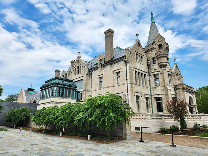 Park the car and stretch your legs in style. This palatial pit stop is fit for Viking royalty!