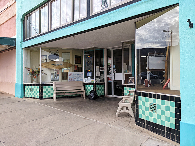 Pit stop perfection! This charming diner is the oasis your taste buds have been craving after miles of desert driving.
