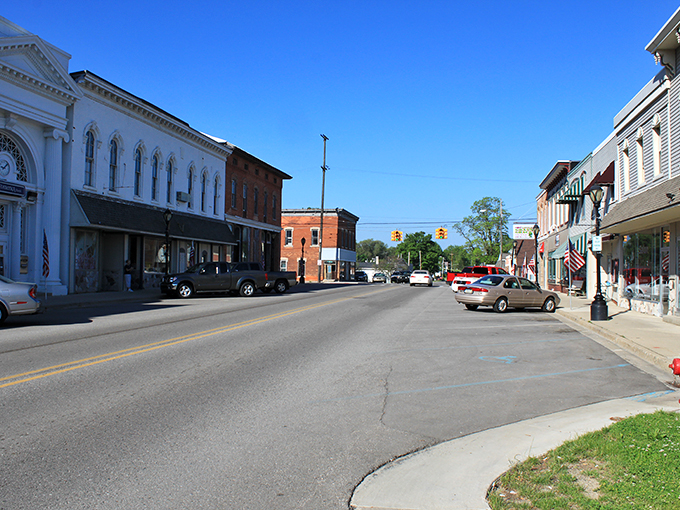 Stars Hollow, eat your heart out! Grass Lake's main drag is serving up small-town charm with a side of pure Michigan magic.